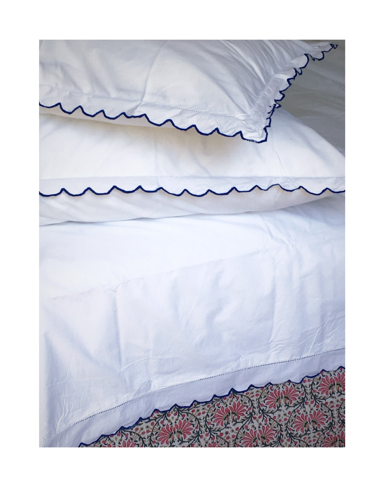 Scalloped Edged, Hand Embroidered Cotton Bed Linen Set - Pushpanjali