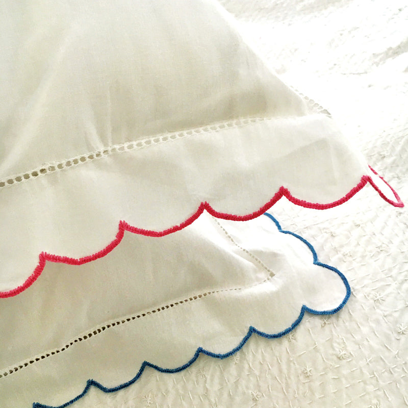 Scalloped Edged, Hand Embroidered Cotton Bed Linen Set - Pushpanjali